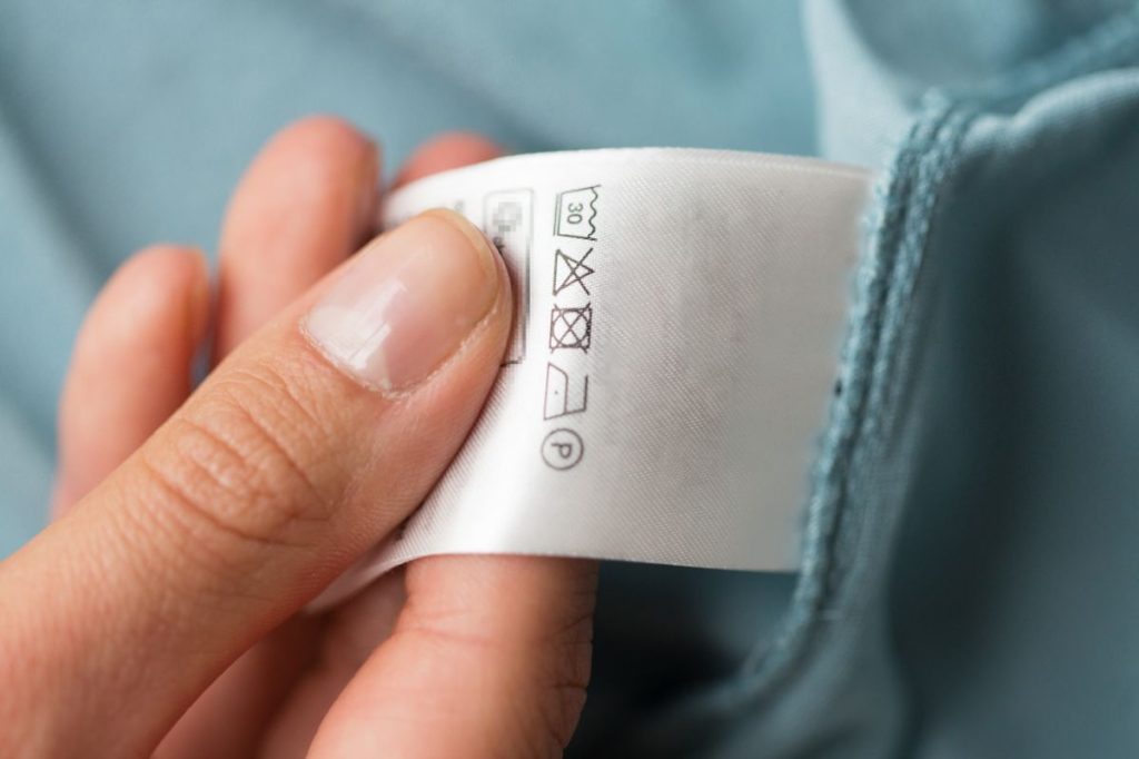 6 Tips and Tricks for Washing Your Colored Shirts